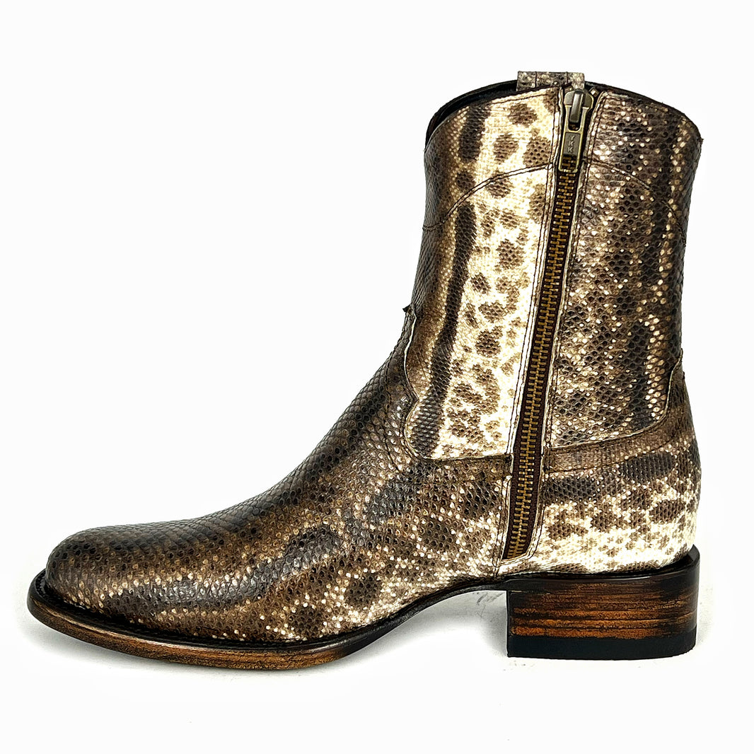 CARUNGA – BLACK&BOOTS