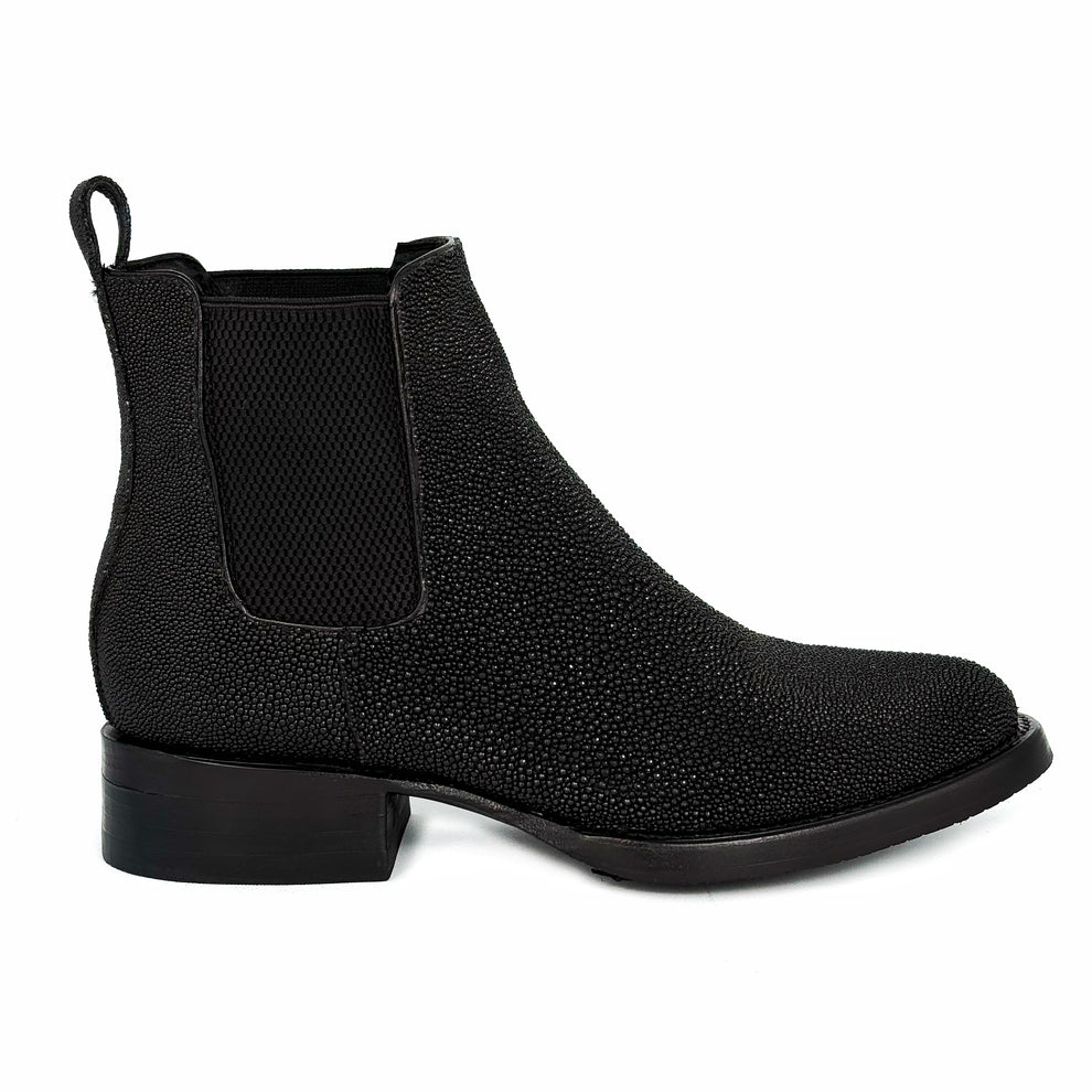 CHELSEA BLACK MANTARRAYA BOOTS OVAL – BLACK&BOOTS